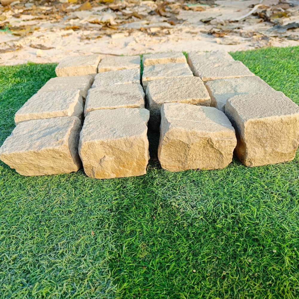 Fossil Mint Riven Sandstone 100X100 Square Setts – The Stonemart Ltd